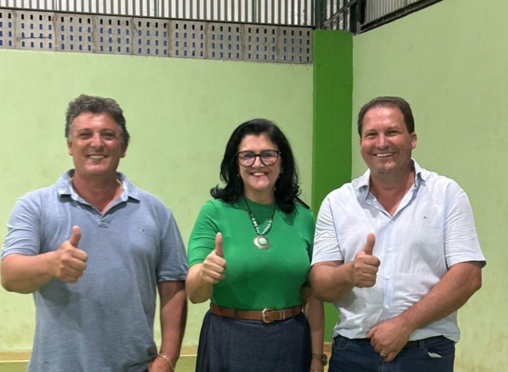 Sandra Maria Mendes Burach continuará no cargo de secretária de ...